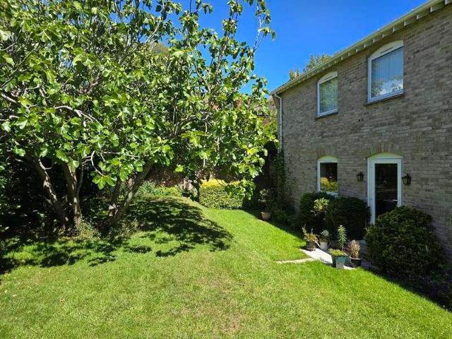 3 bed flat for sale
