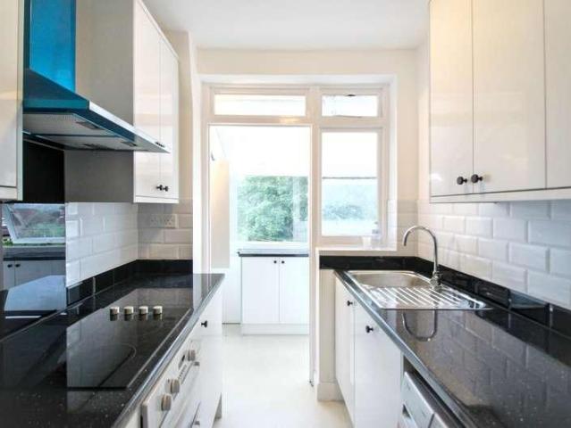 3 bed flat for sale