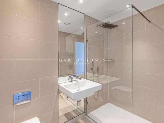 3 bed flat for sale
