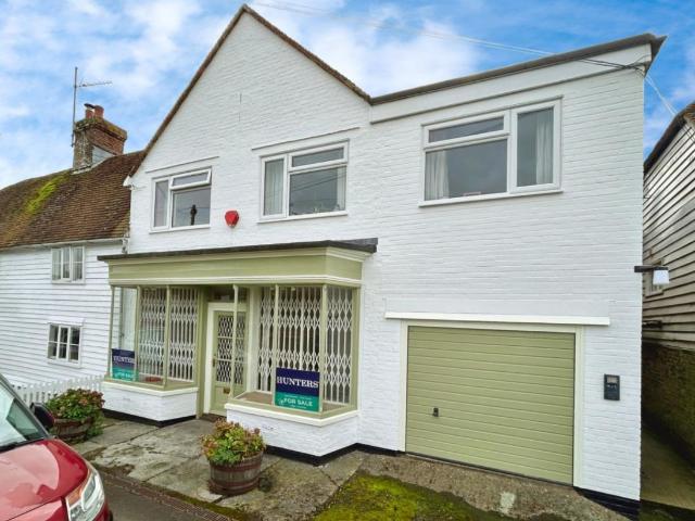 3 bed flat for sale