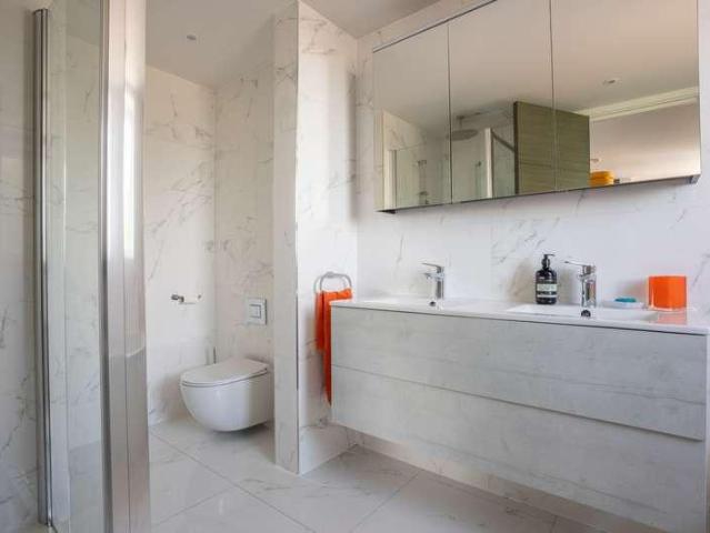 3 bed flat for sale