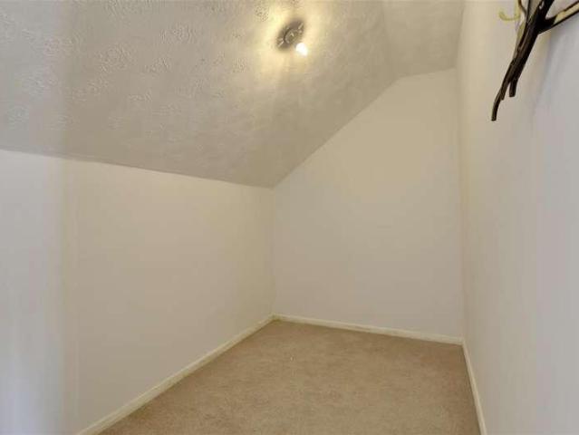 3 bed flat for sale