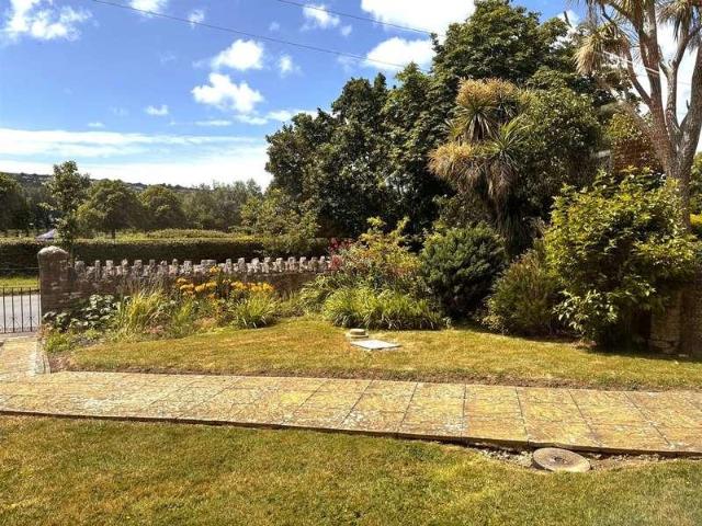 3 bed flat for sale