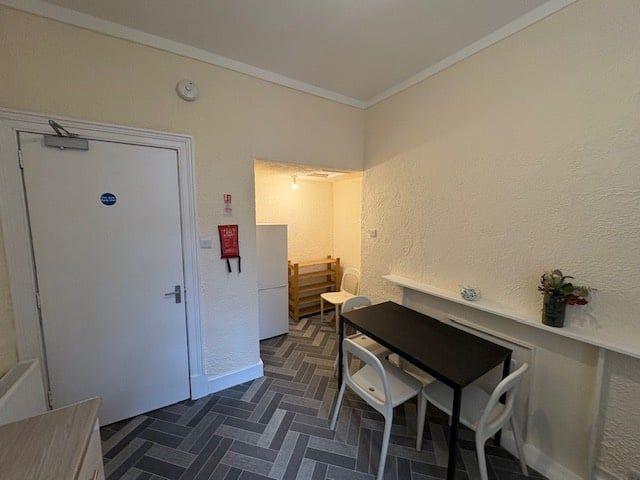 3 Bed Flat, Gibson Street, G12