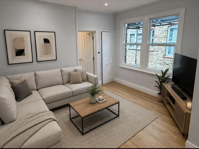 3 Bed Flat, Gladstone Avenue, N22