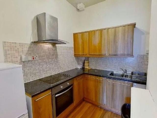3 Bed Flat, Gorgie Road, EH11