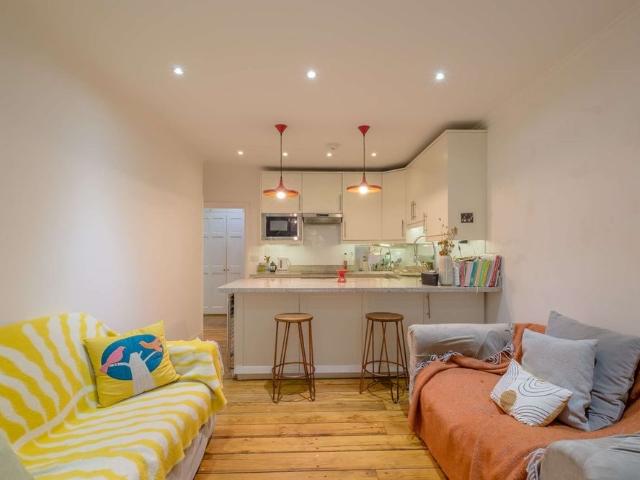 3 Bed Flat, Grove Lane, SE5