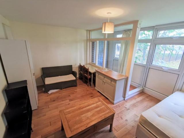 3 Bed Flat, Hadstock House, NW1
