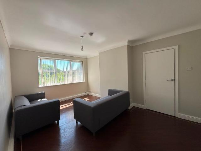 3 Bed Flat, Hardy St, L1