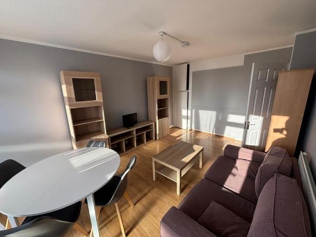 3 Bed Flat, Harper House, SW9
