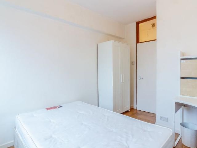 3 Bed Flat, Harrington House, NW1