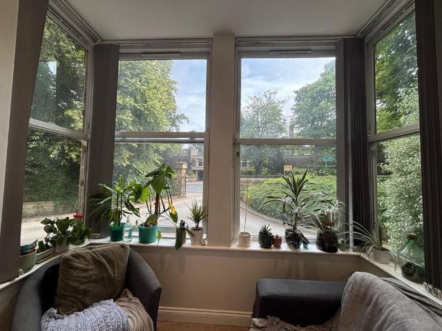 3 Bed Flat, Headingley Lane, LS6