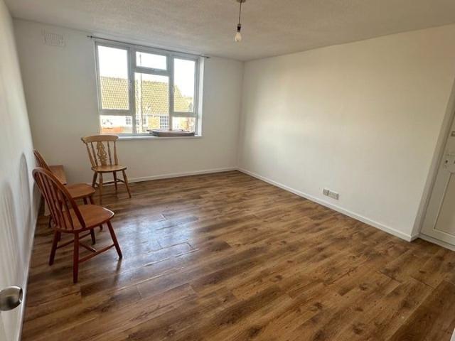 3 Bed Flat, Headley Park, BS13