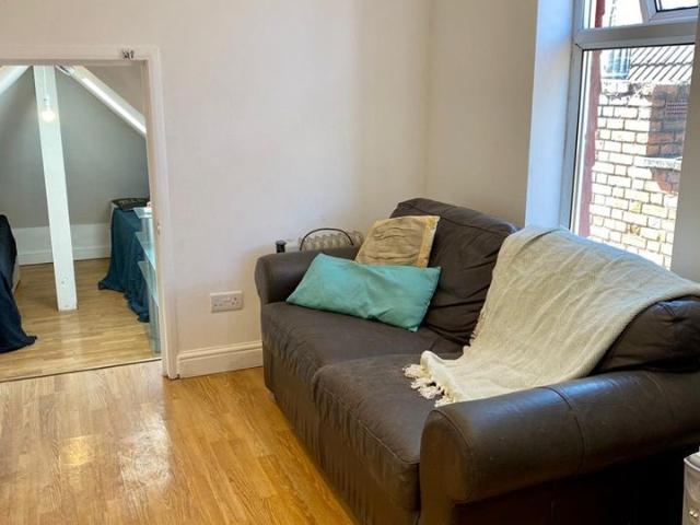 3 Bed Flat, Hindes Road, HA1