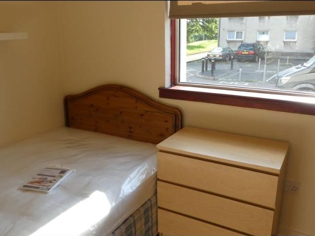 3 Bed Flat, Hmo Licensed Glebe Court, G4