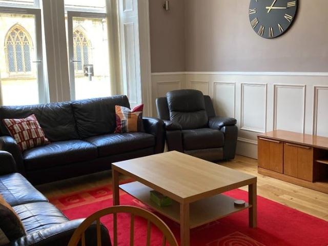 3 Bed Flat, Holland Street, G2