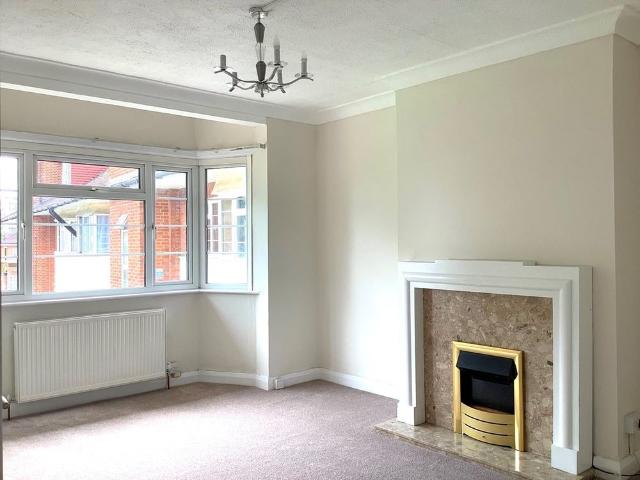 3 Bed Flat, Imperial Drive, HA2