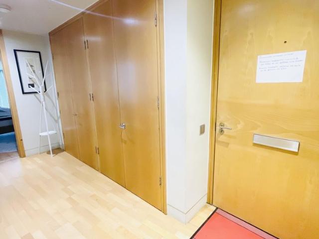 3 bed Flat in Parliament View Apartments 1 Albert Embankment, London, SE1 7XQ