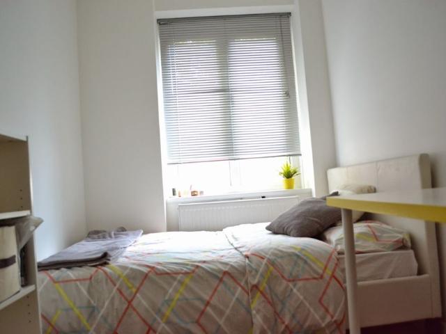 3 Bed Flat, Jamaica Road, SE16