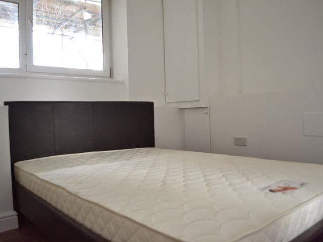 3 Bed Flat, Jamaica Road, SE16