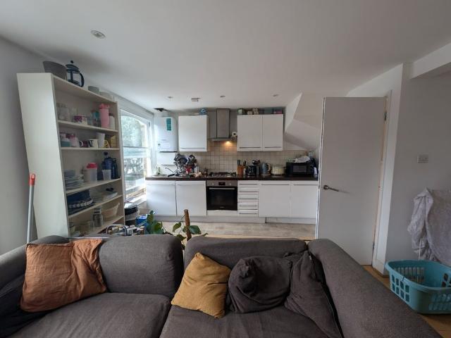3 Bed Flat, Kellett Road, SW2
