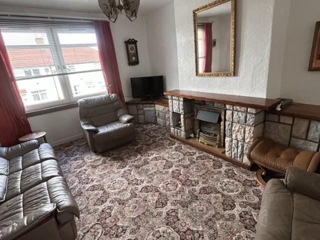 3 Bed Flat, Kelton St, G32