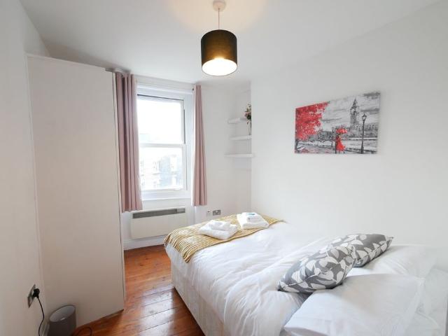 3 Bed Flat, Kings Cross Road, WC1X
