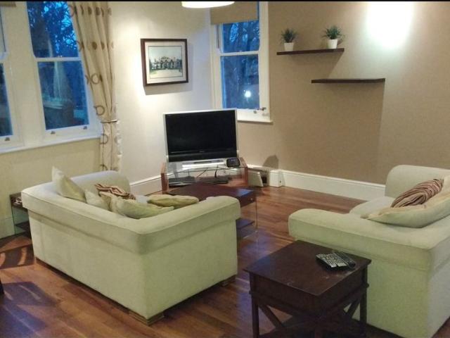 3 Bed Flat, Lyndhurst House, L18