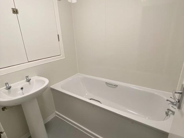 3 Bed Flat, Leven Road, E14