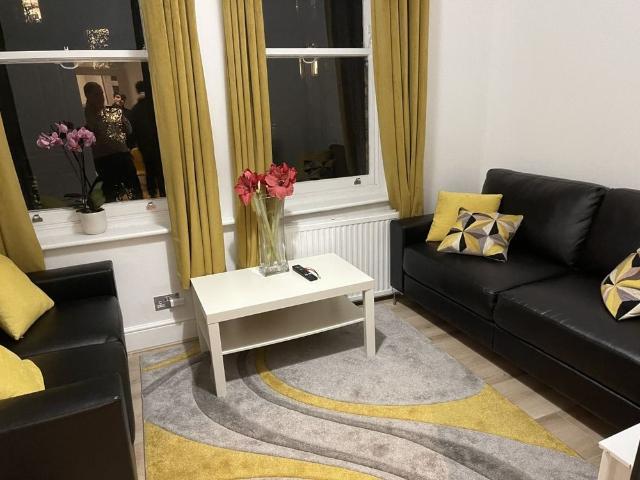 3 Bed Flat, Paddington, W9
