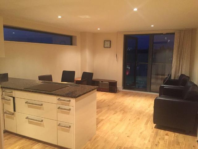 3 Bed Flat, Parkview Apartments, E14