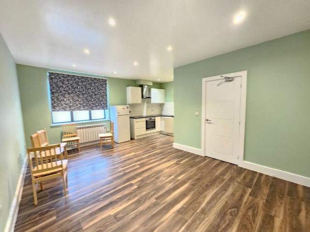 3 Bed Flat, Park Street, LU1