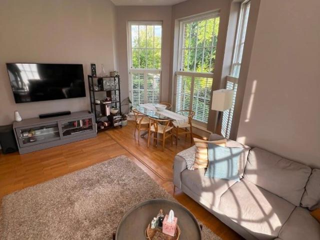 3 Bed Flat, Princess Park Manor, N11