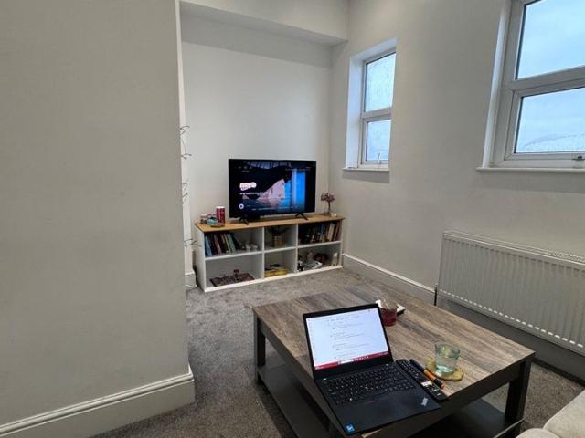 3 Bed Flat, Queens Road, NG9