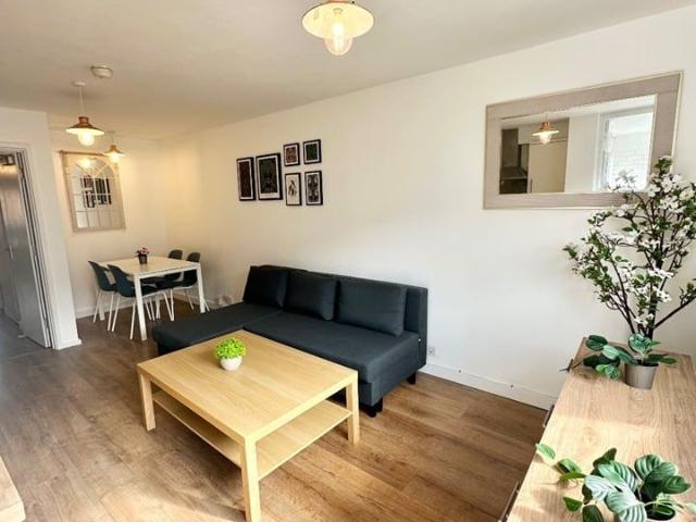 3 Bed Flat, Rhodeswell Road, E14