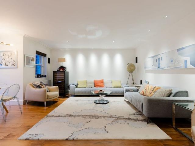 3 Bed Flat, Rosslyn Hill, NW3