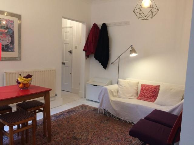 3 Bed Flat, Royal College St, NW1