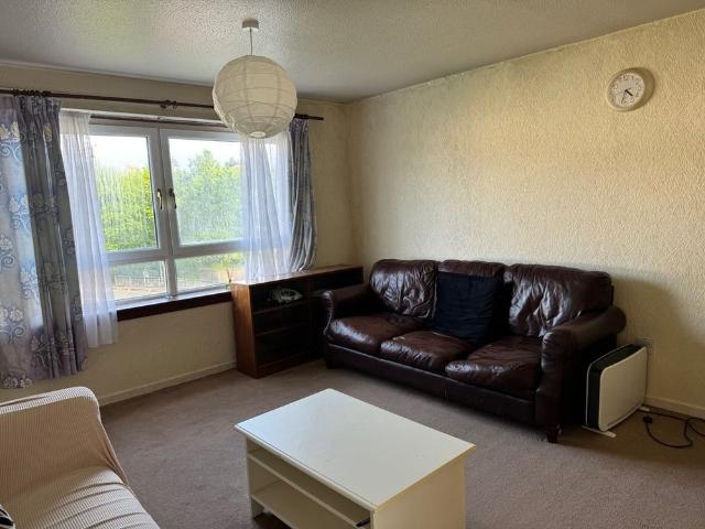 3 Bed Flat, St. Mungo Avenue, G4