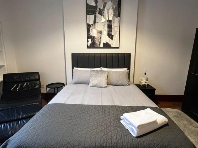 3 Bed Flat, Sauchiehall Street, G2