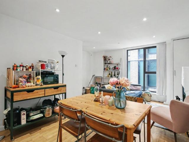 3 Bed Flat, Shoreditch High Street, E1