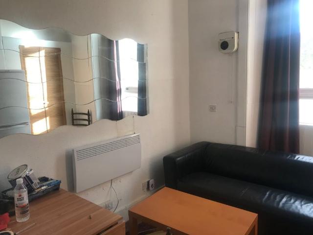 3 Bed Flat, South Oxford St, EH8