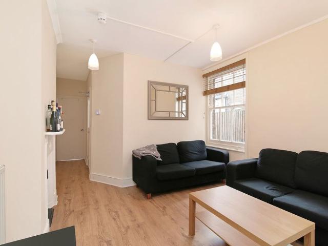 3 Bed Flat, Southampton Way, SE5