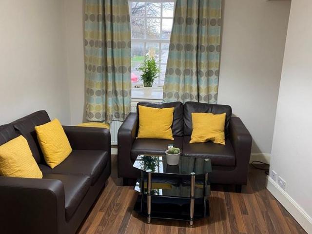 3 Bed Flat, Spital, AB24