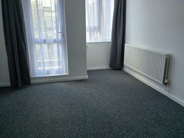 3 Bed Flat, Teviot, E14