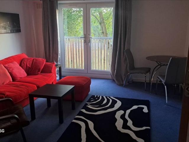 3 Bed Flat, Thornbank St, G3