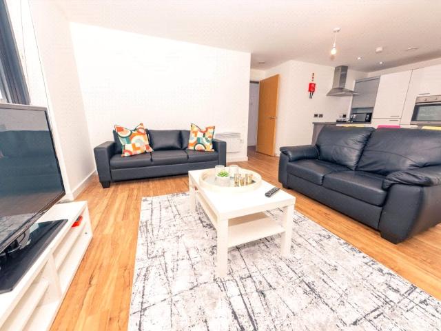 3 bed flat to let in Liverpool