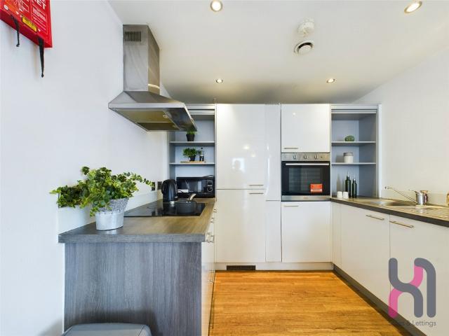 3 bed flat to let in Liverpool