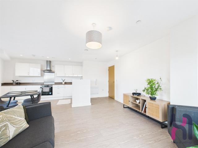 3 bed flat to let in Manchester