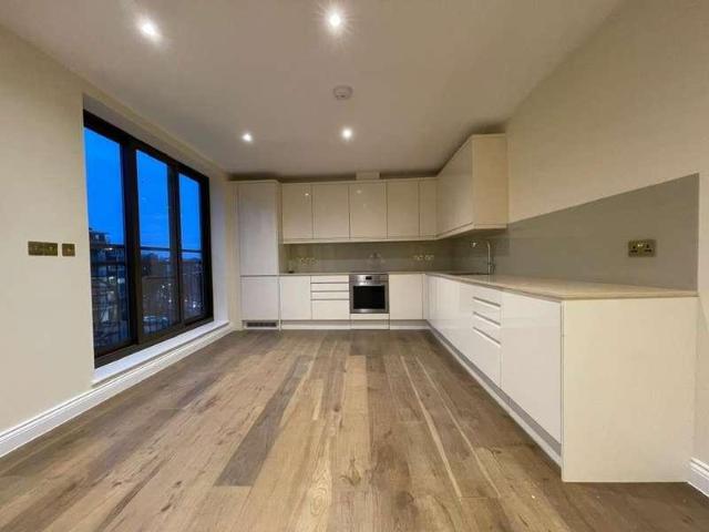 3 bed flat to rent