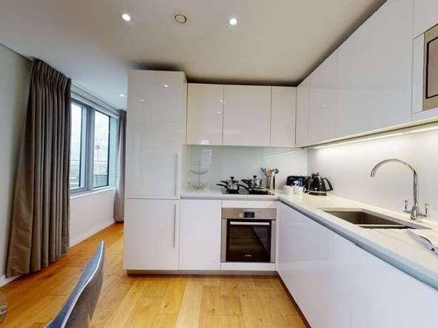 3 bed flat to rent